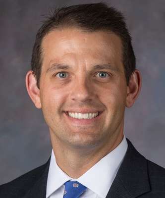 2017-up-and-comers-daniel-barr | Modern Healthcare