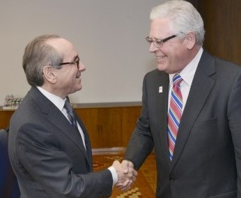 UT Southwestern partners with Texas Health Resources | Modern Healthcare