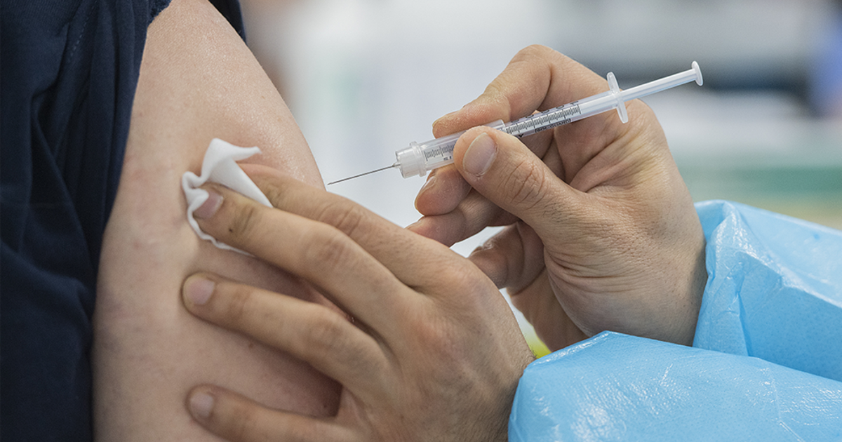 FDA approves updated Pfizer, Moderna Covid shots as cases rise | Modern ...