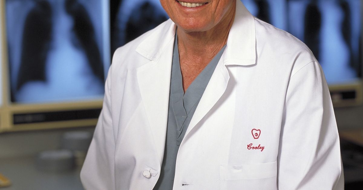 Dr. Denton Cooley, who performed first heart transplant in the U.S ...