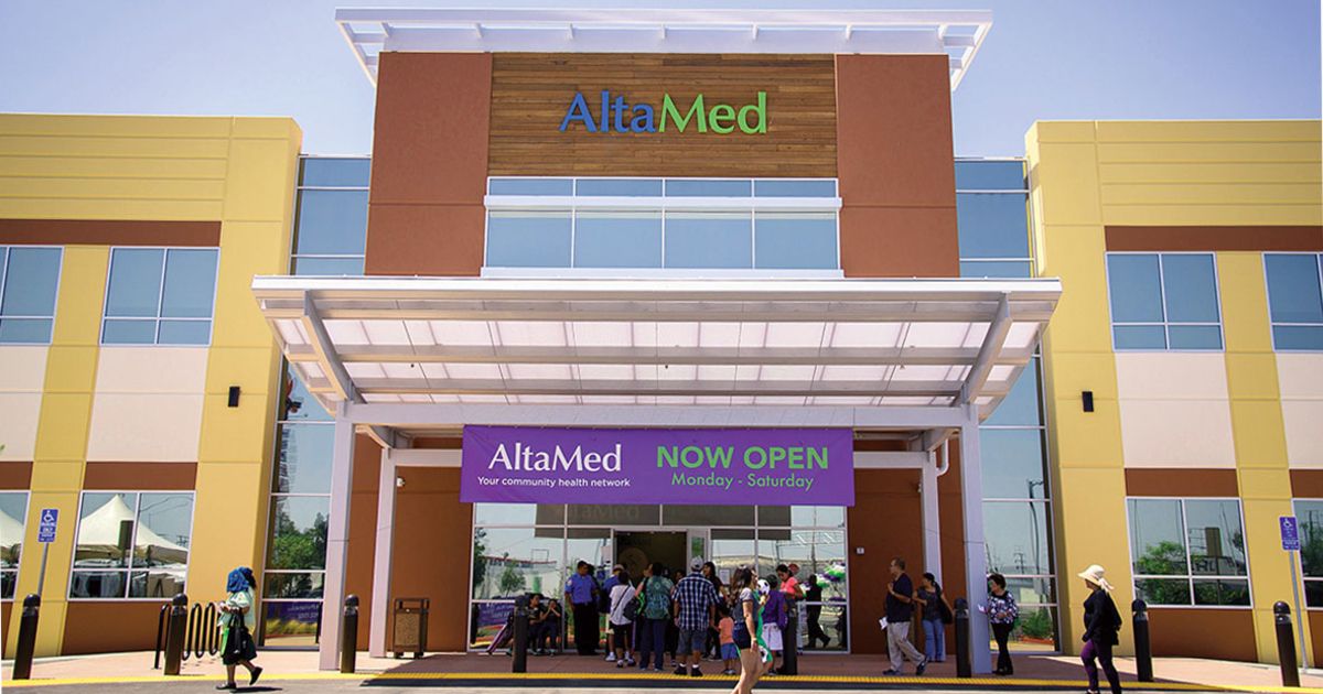 Collide or collaborate? Community health centers and hospitals work ...