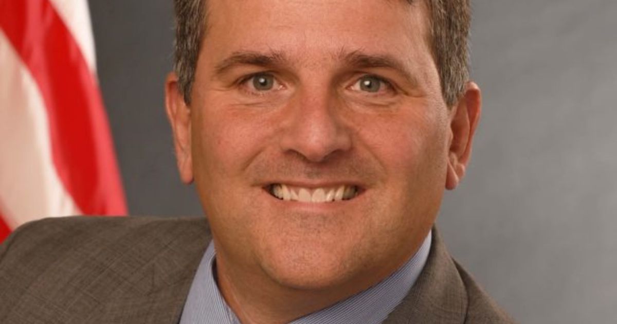 HHS drug pricing czar Dan Best dies | Modern Healthcare