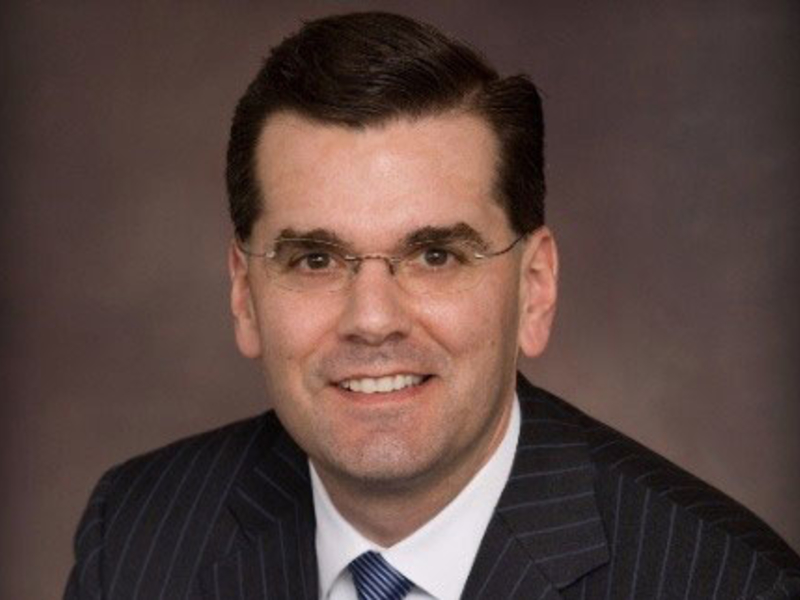 Health insurer CEOs score big paychecks despite public scrutiny