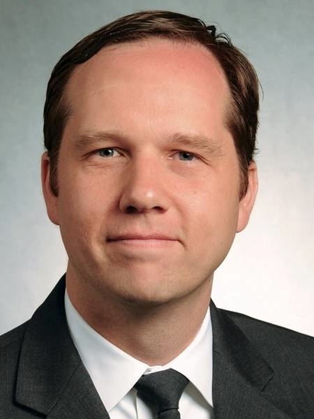 2012-up-and-comers-jason-dinger | Modern Healthcare
